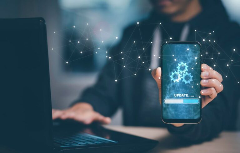 Complete guide to Mobile App Maintenance/ Expert Tips and Strategies